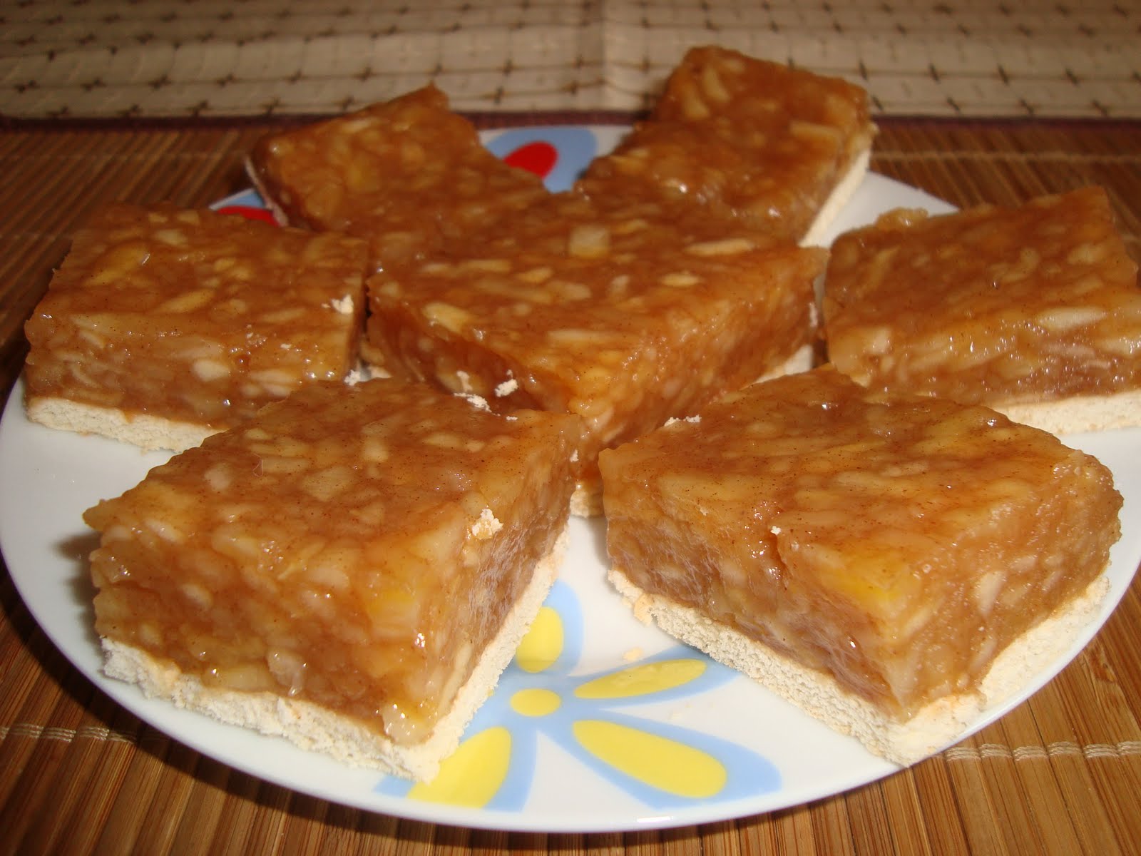 Ada's World: Prajitura cu mere si biscuiti