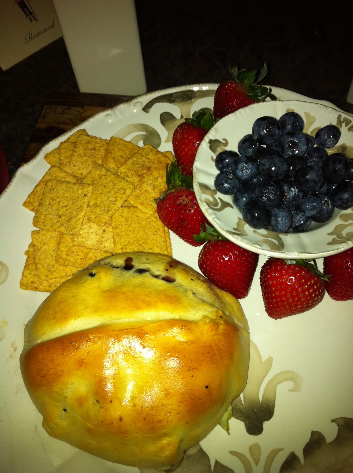 Lara's Kitchen: Gouda En Croute