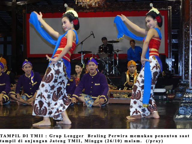 Tarian Unik Ala Lengger Calung Artikel Indonesia | Kumpulan Artikel ...