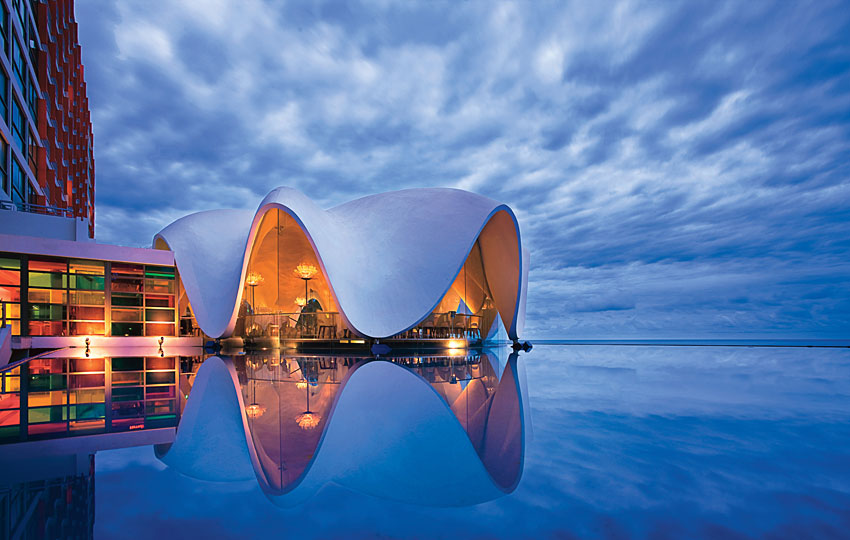 Silky Steel: La Concha Hotel: An Icon of Puerto Rican National Architecture