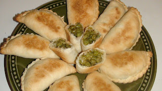 Queen of my kitchen: Baked Vatana Na Ghughra