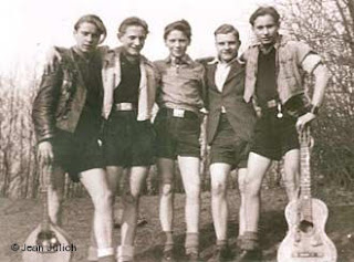 "Es Lebe Unser Geheimes Deutschland": Edelweiss Piraten