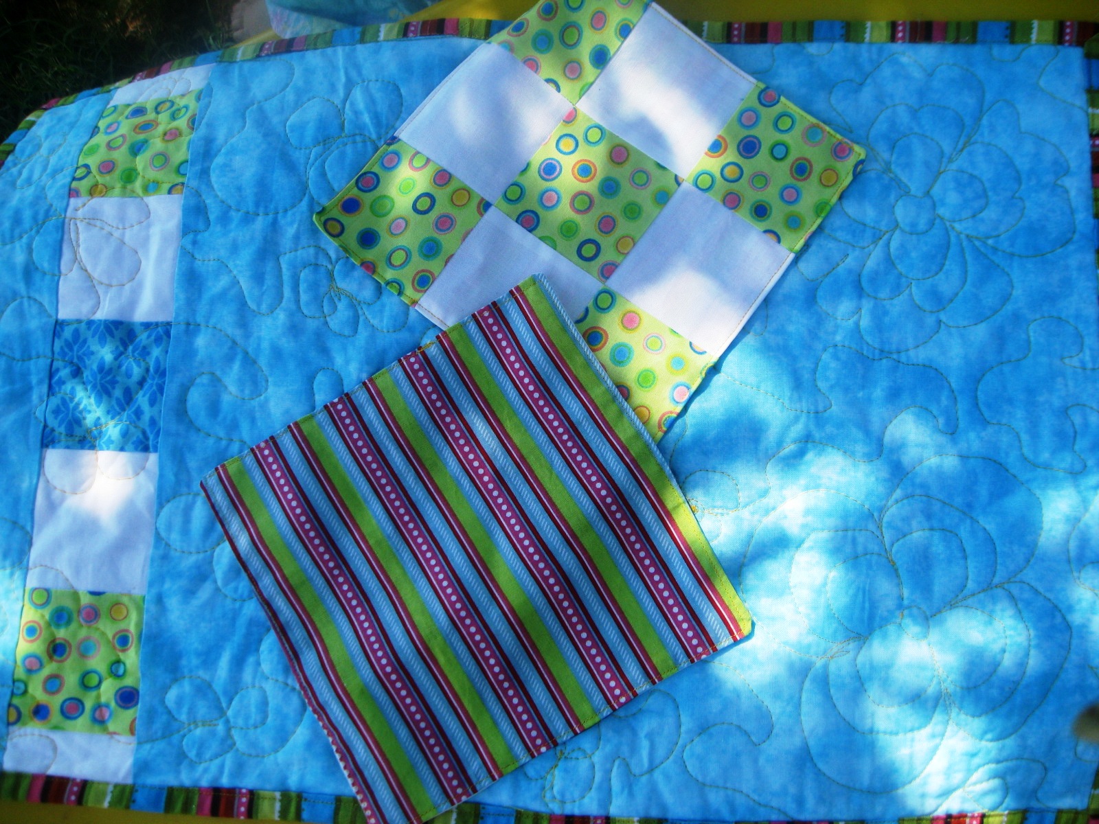 where a second glance makes all the difference: Lexi's quilt