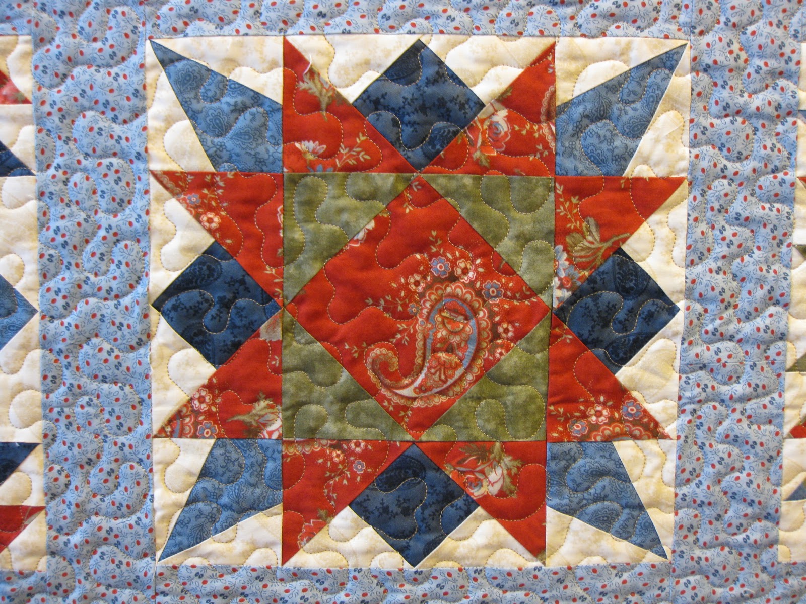 Wooden Quilt Box at Lily Selwyn blog