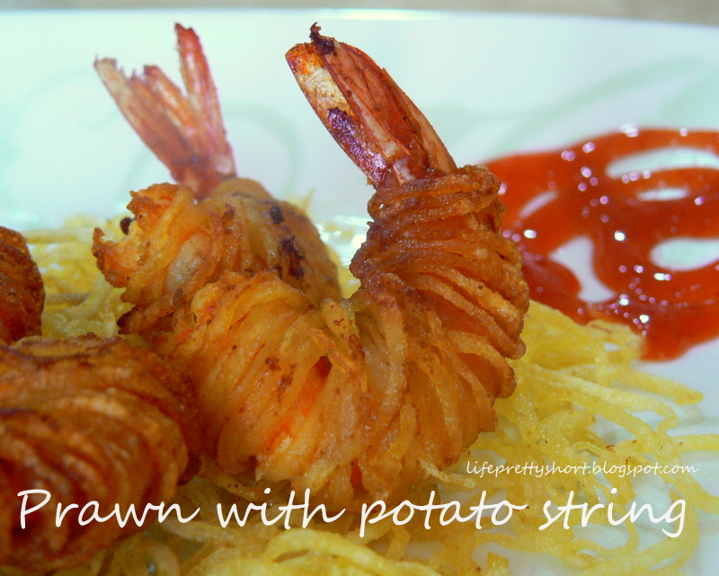 Somebody Watching Me...: Prawn with potato string
