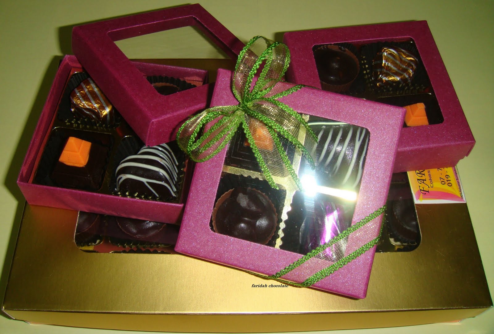 FARIDAH CHOCOLATE: COKLAT DOOR GIFT