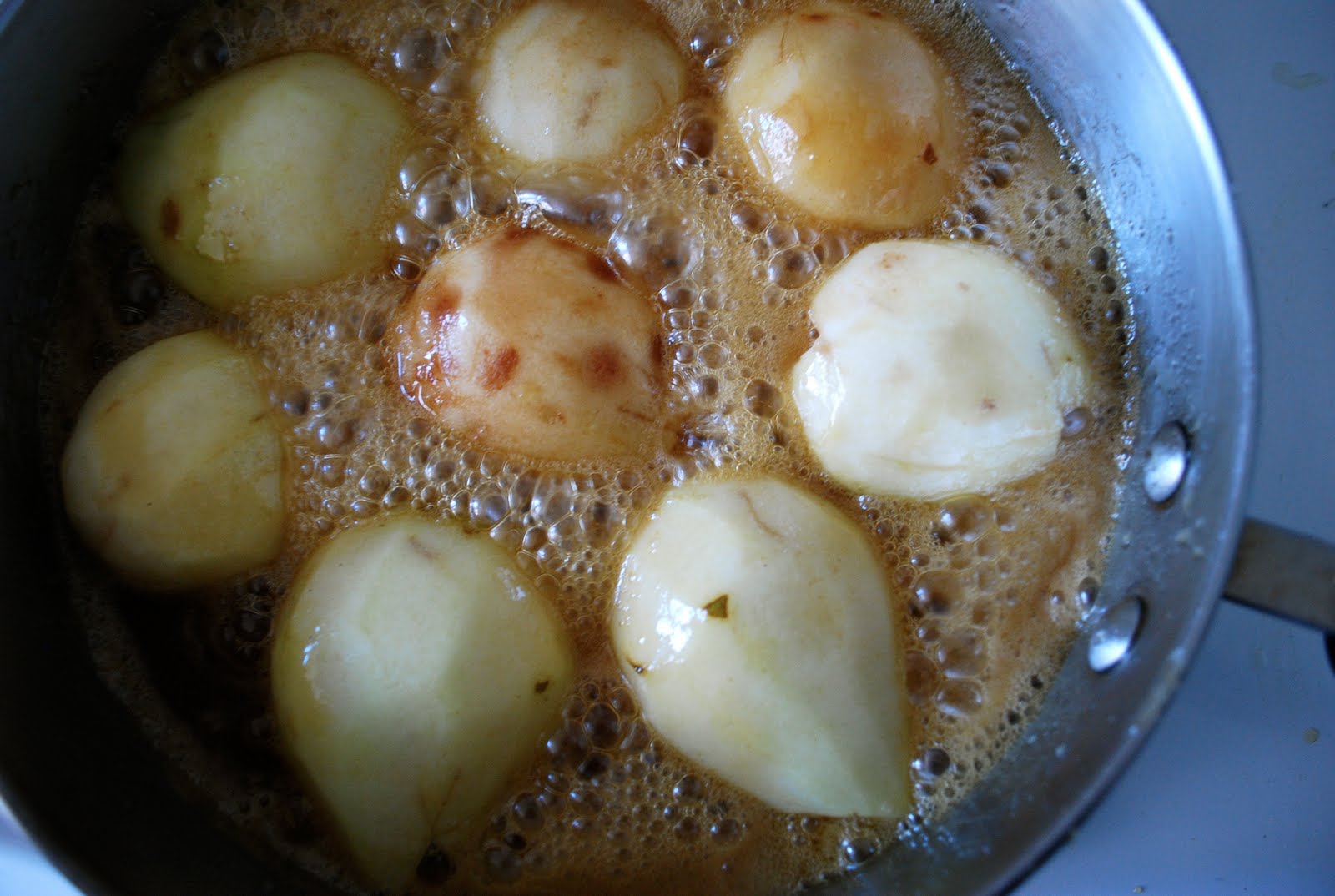 roasted pear ice cream with honey and vanilla - Brooklyn Supper