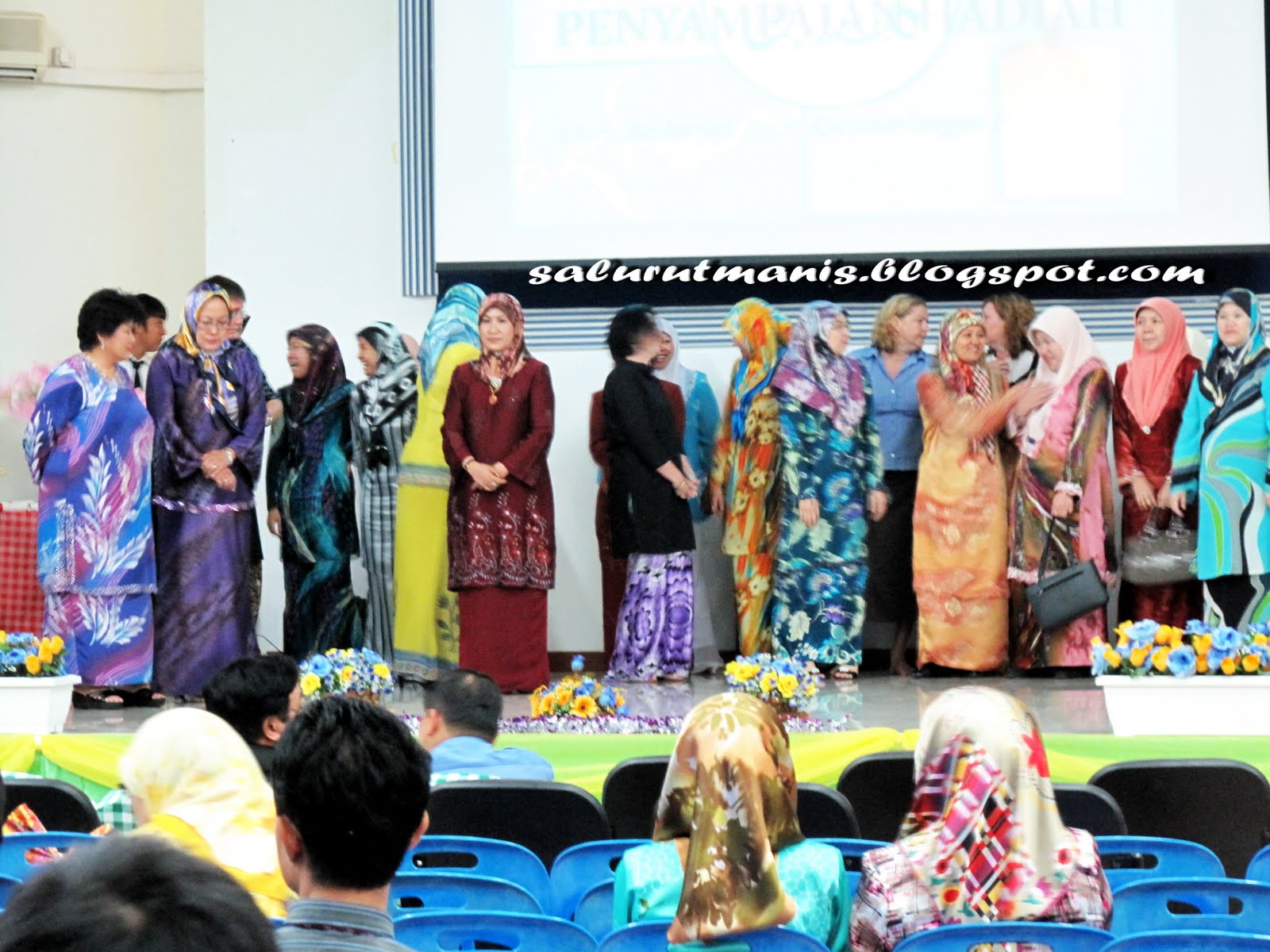 SaLuRuT MaNiS: Sambutan Hari Guru 2009