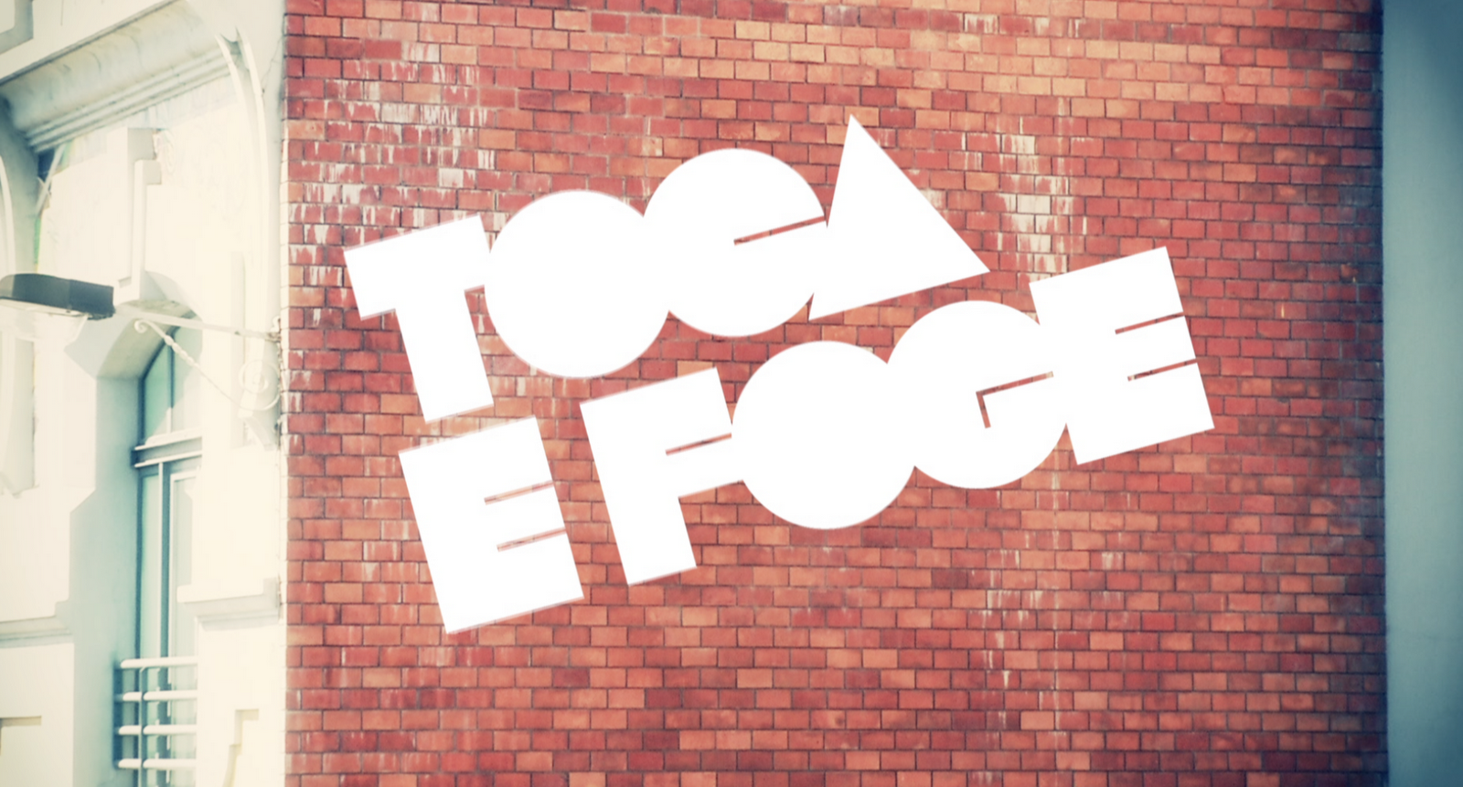 >> kitsch boulevard: >> toca e foge