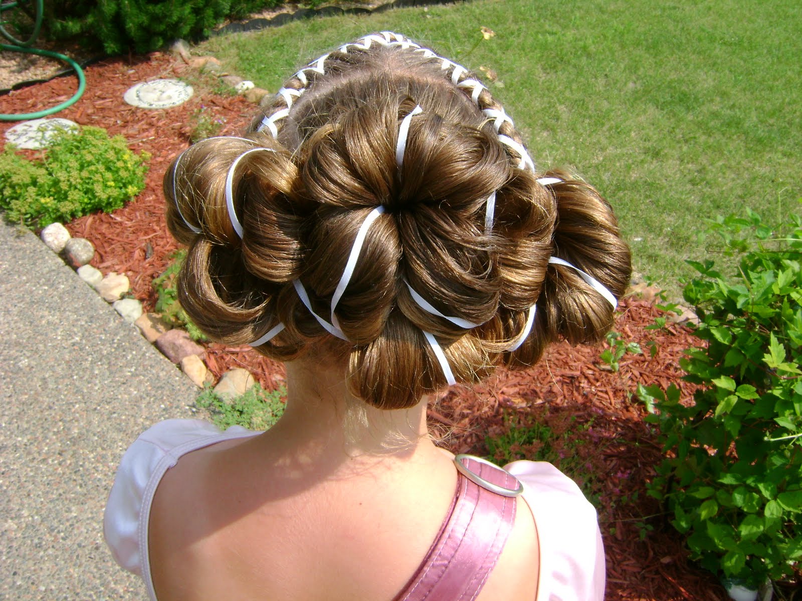 Do's To Choose: Loops, Braids, & Ribbon....oh my!