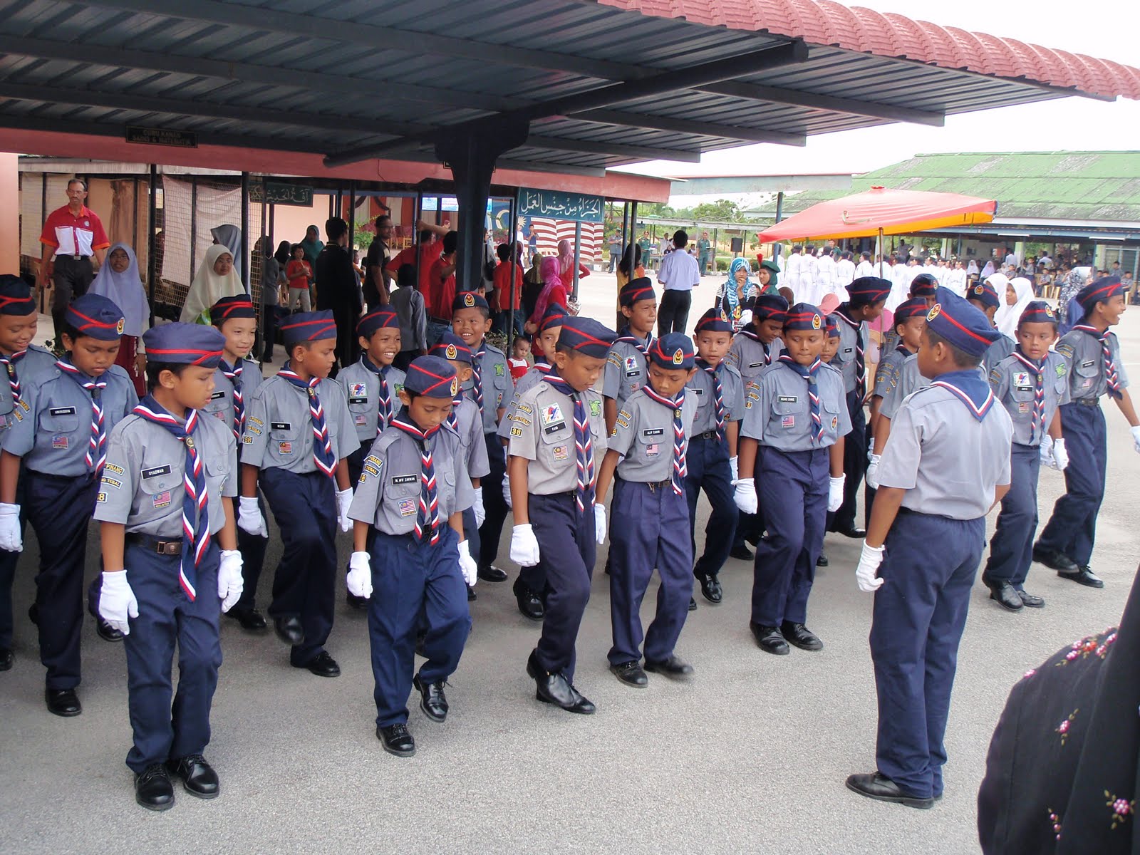 PERTANDINGAN KAWAD PASUKAN BADAN BERUNIFORM SEKOLAH 2010 - DAERAH SEB ...