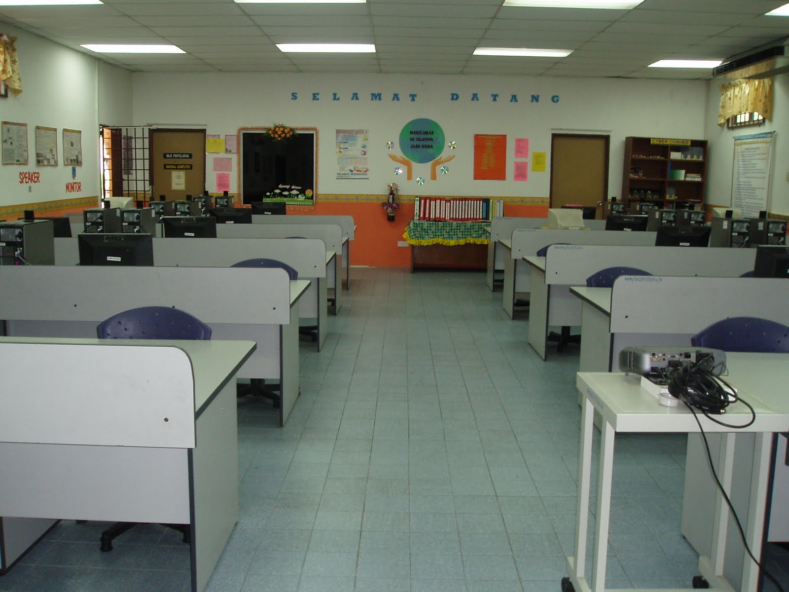 Makmal Komputer ~ ICT SK JAWI