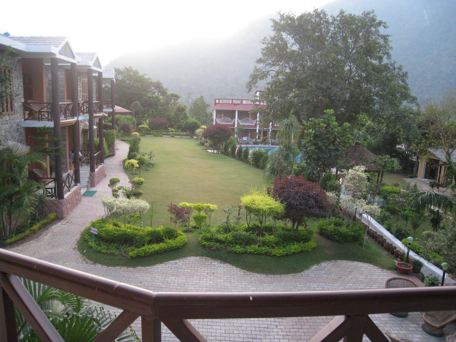 Experiences and Thoughts: Hotel Narayan Palace, Tapovan Rishikesh