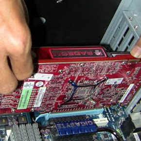 belajar dasar komputer : Cara Memasang VGA Card Di Komputer PC