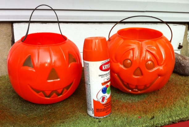 {Orange It Lovely}: Pretty Plastic Pumpkins