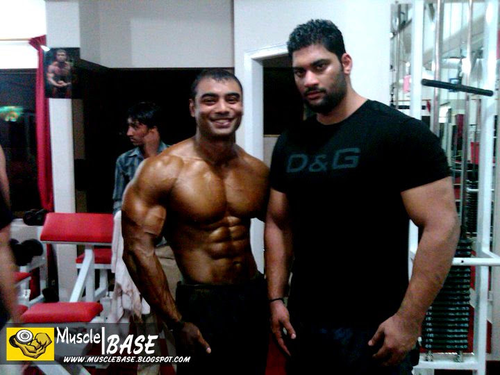 Pakistani Bodybuilder 2010 | Pakistani Bodybuilder Aamir - Muscle Base ...