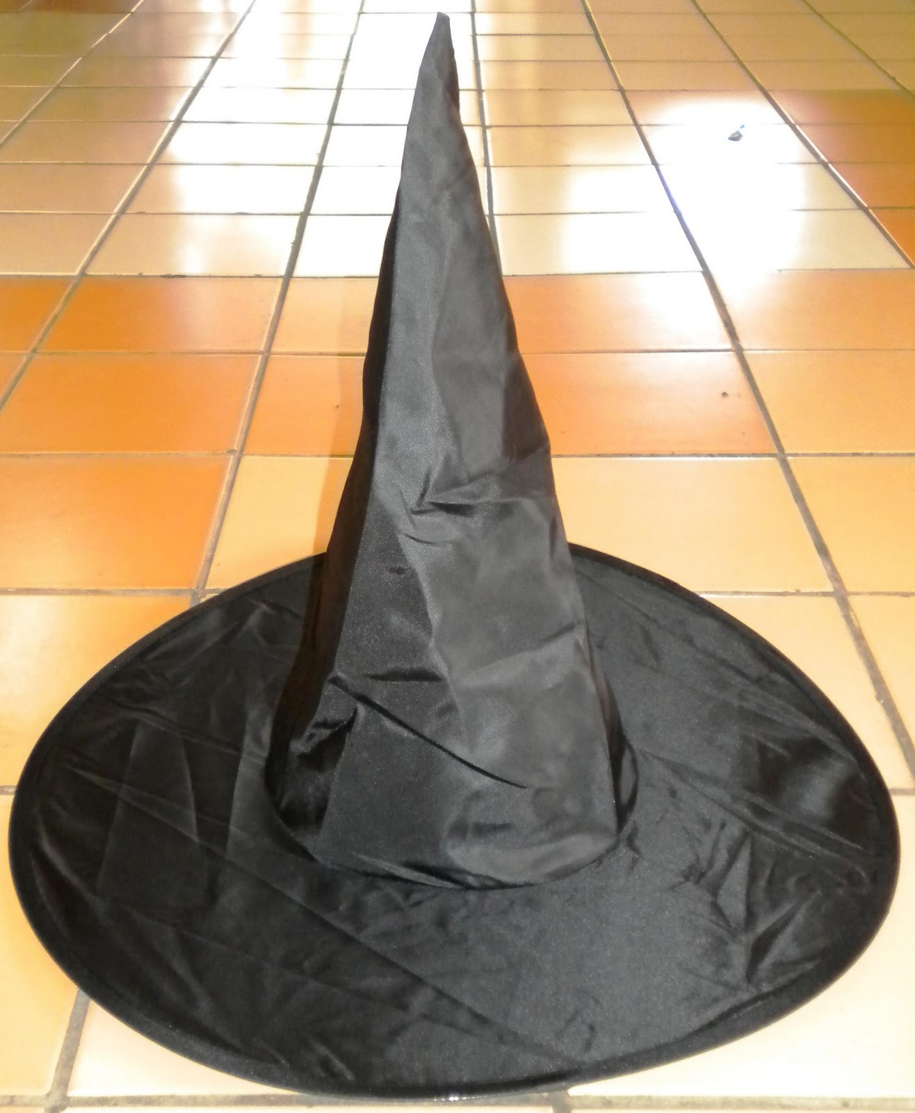 My Bi$nis: Jual Topi "Sulap".