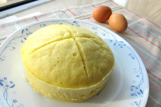 The Butter Moon: Ji Dan Gao 鸡蛋糕 (Steamed Cake)
