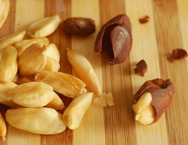 The Nature's Market: Pili Nut - Dried without shell