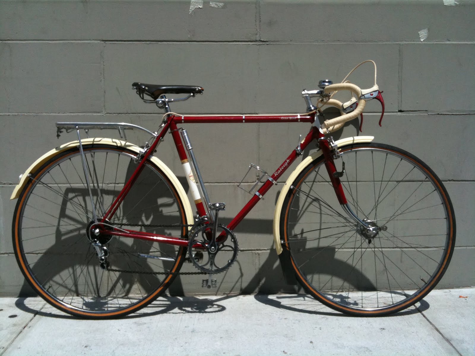 Cycle Sensei: Wow... 1969 Raleigh Grand Sport Red Mint