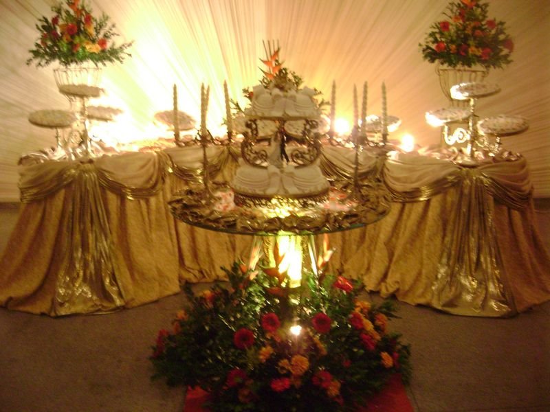 REGINA FESTAS BUFFET: REGINA FESTAS