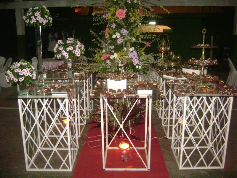 REGINA FESTAS BUFFET: REGINA FESTAS