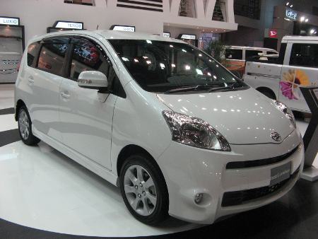 Autobitz: Daihatsu Boon Luminas 2009 White Color Bodykit