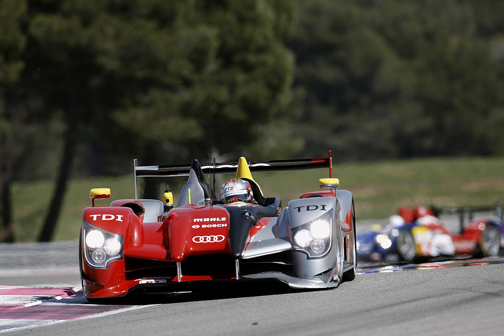 Carro de Corrida: Audi R15 TDI Plus