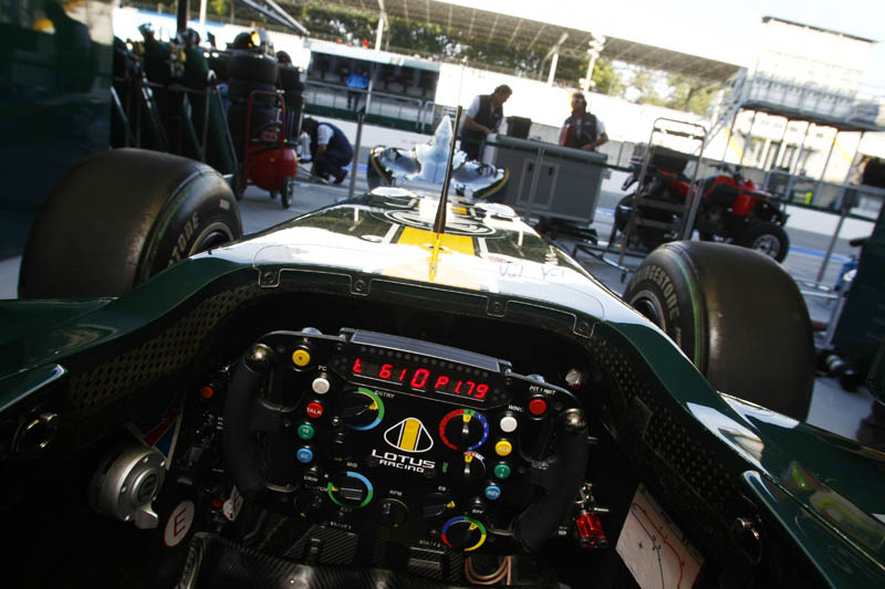 Cockpit: Lotus 2010 | Carro de Corrida