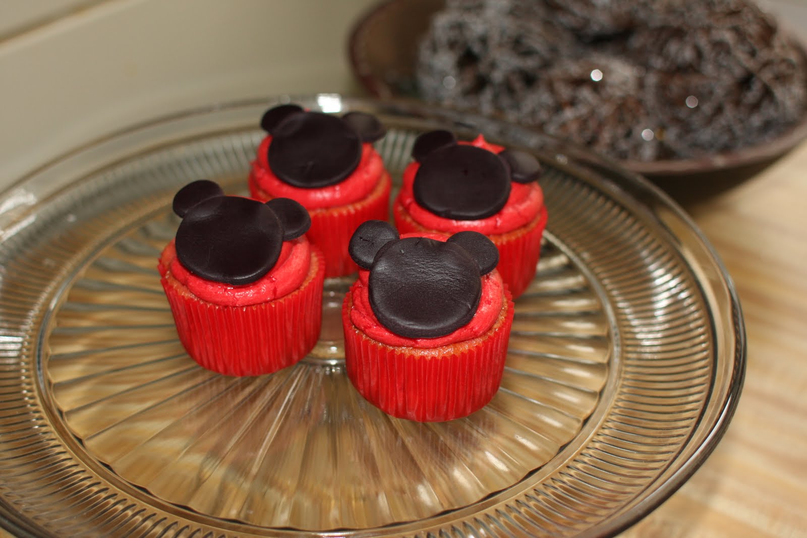 The Buttercream Bakery: Mickey Cupcakes