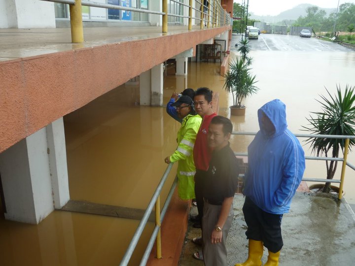 旋律之旅: Bahau Kiara Square Flood