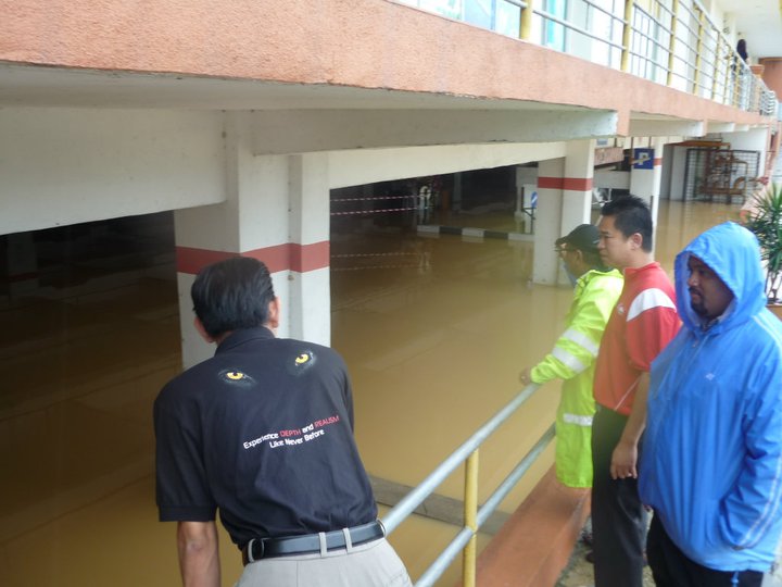 旋律之旅: Bahau Kiara Square Flood