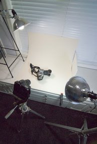 Hub's Photography Tips & Picks: The Cheap Photo Studio