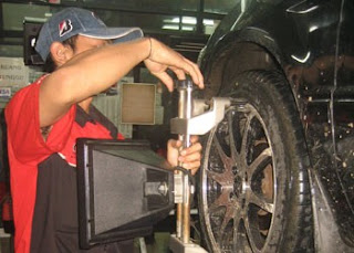 AUTO MOBIL: Manfaat Spooring Dan Balancing Roda