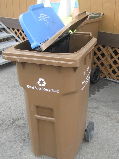 Incinerator Free: Visit to the Berkeley, CA recycling center