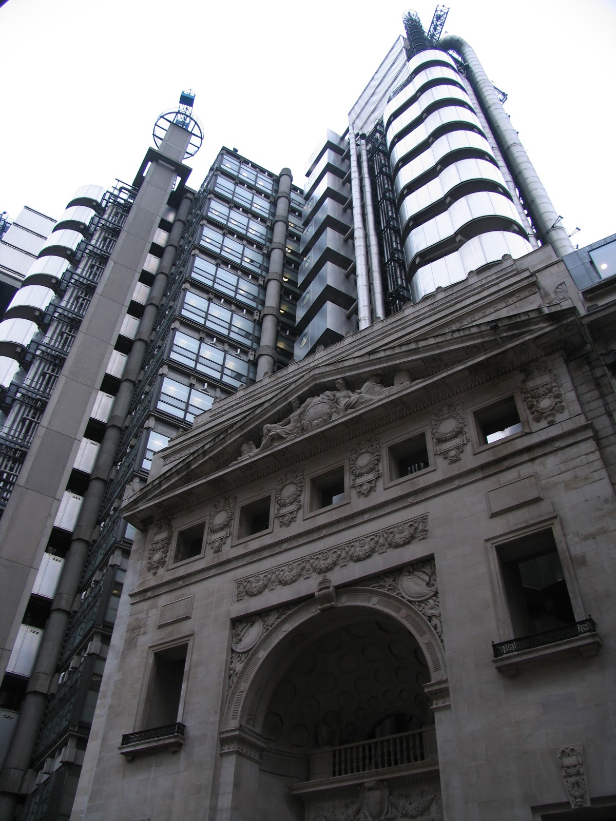 nigelaxon: ....an hour to kill in London