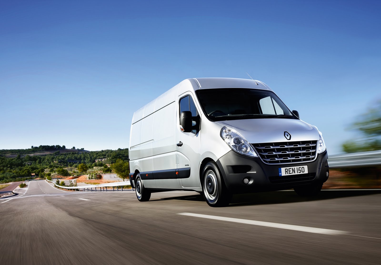 ON THE ROAD WITH THE DELIVERY MAGAZINE: Renault Master