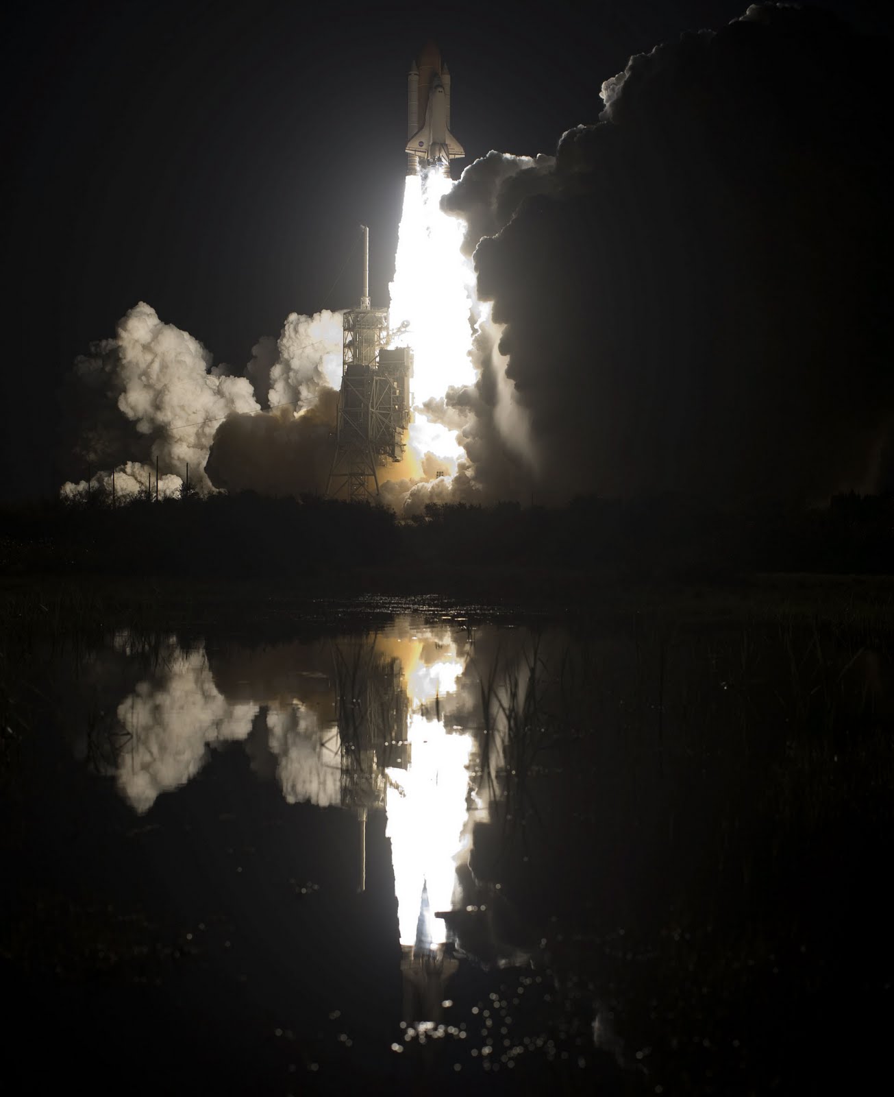 The Baccus Family: April 5th - STS-131 Launch - NASA Pictures