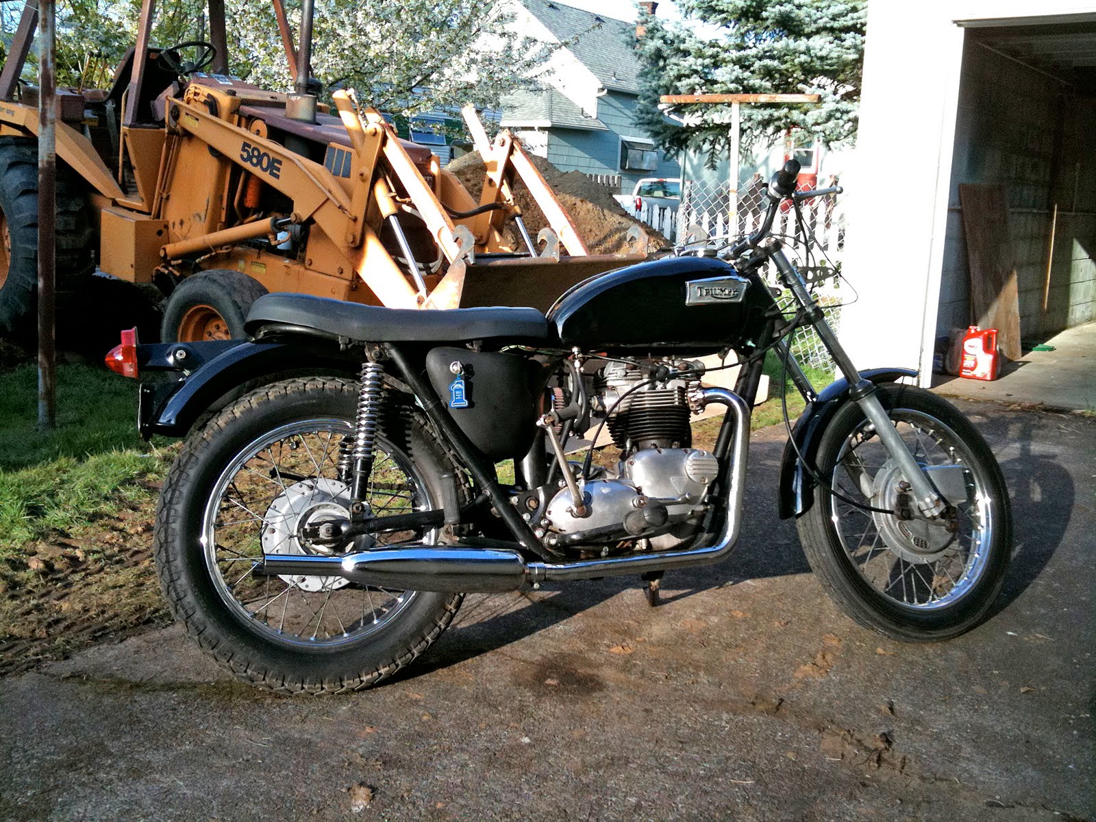 motokafe: 1971 Triumph TR6R (OIF)