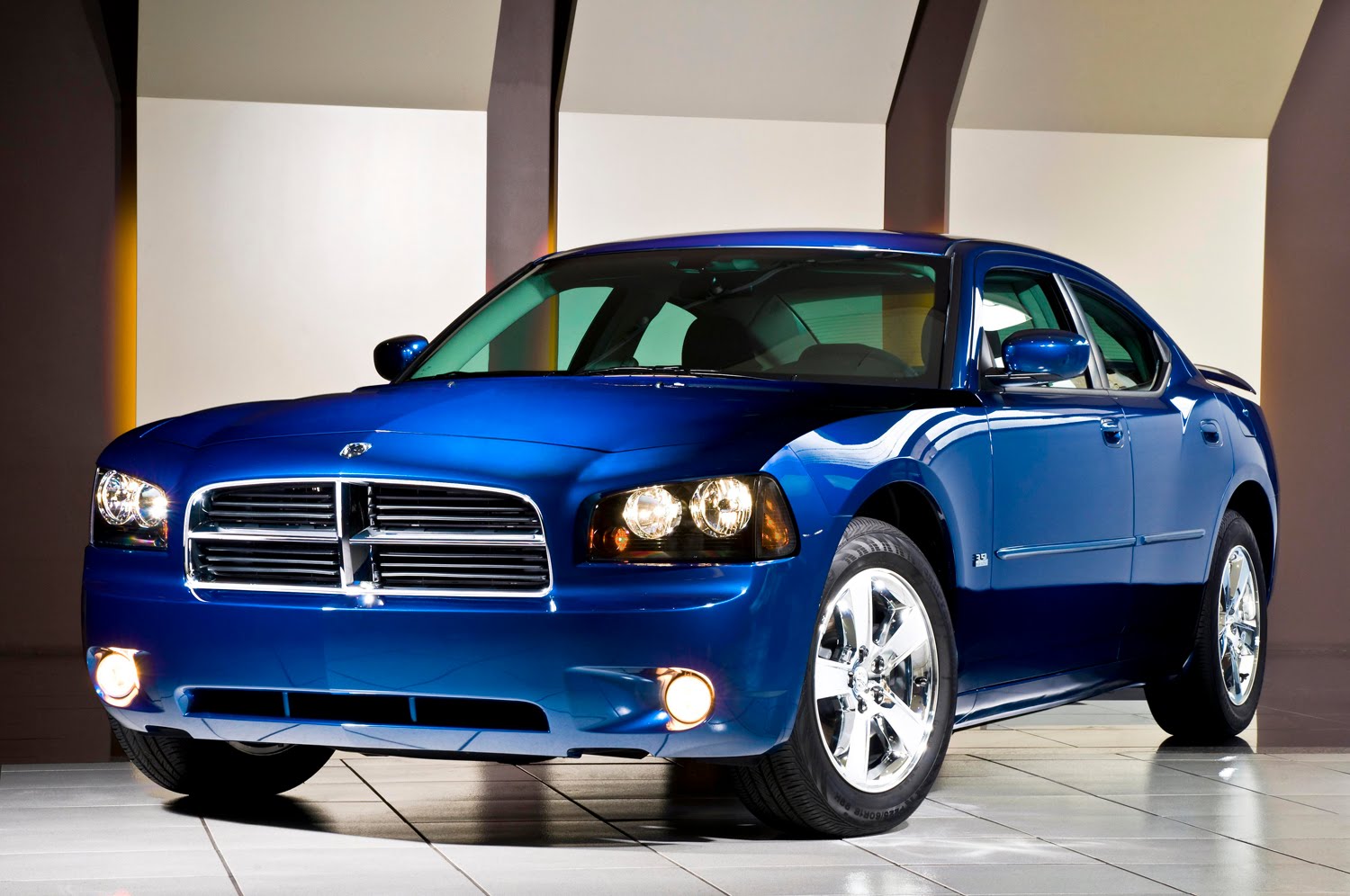 Revista CHIC: .:. AUTO-NOTÍCIAS - 28-10-2010