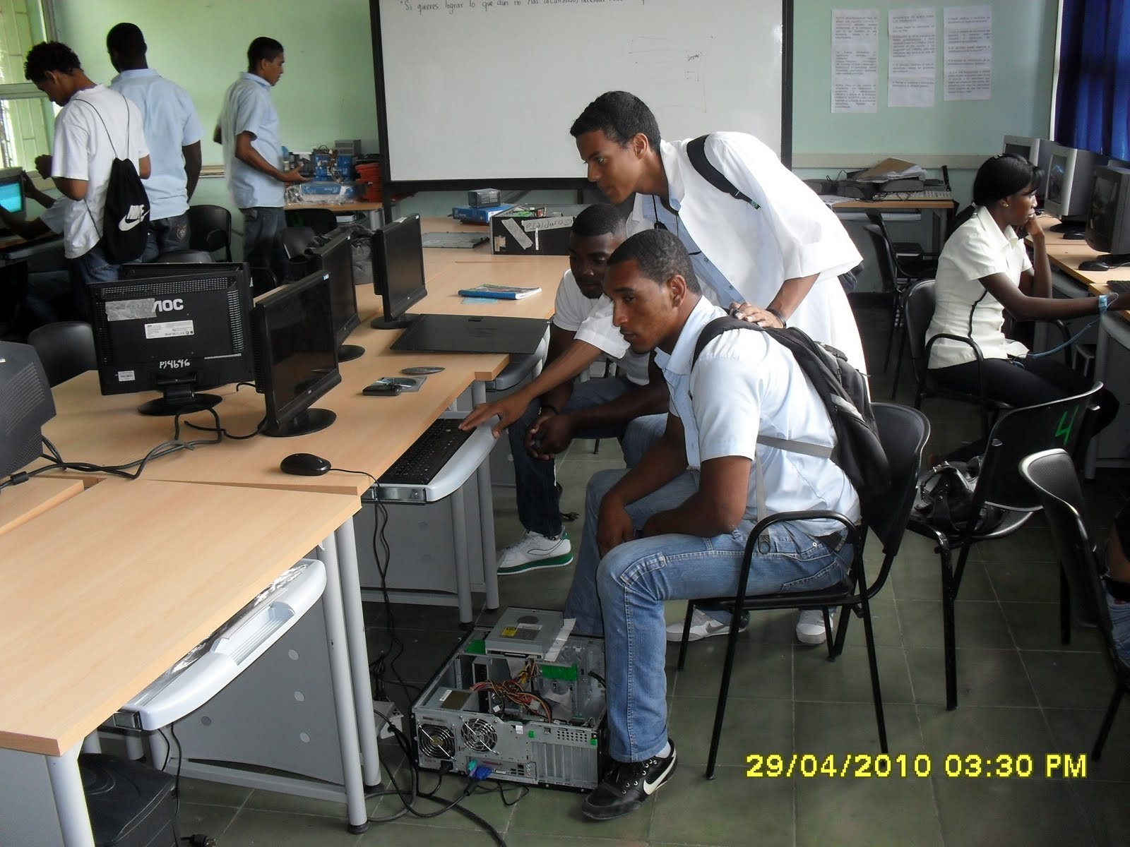 TECNOLOGO EN ADMINISTRACION DE ENSAMBLE Y MANTENIMIENTO DE COMPUTADORES ...