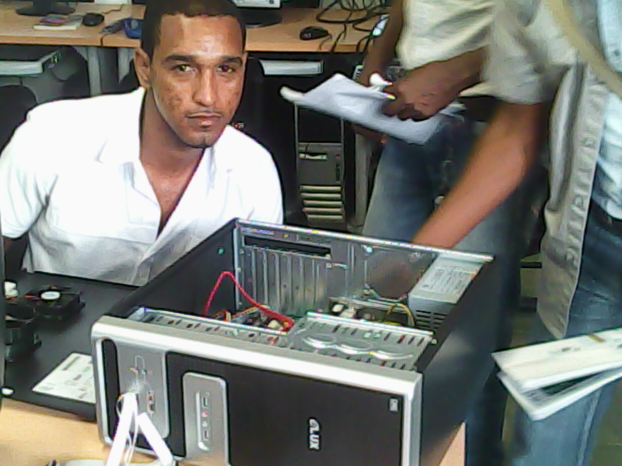 TECNOLOGO EN ADMINISTRACION DE ENSAMBLE Y MANTENIMIENTO DE COMPUTADORES ...