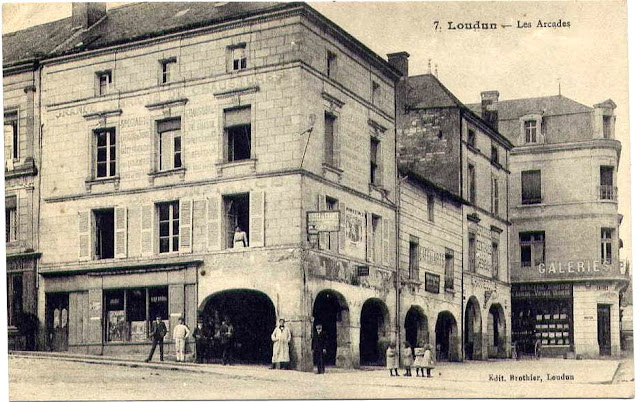 Cartes postales de Loudun et Souvenirs: Rues et places de Loudun
