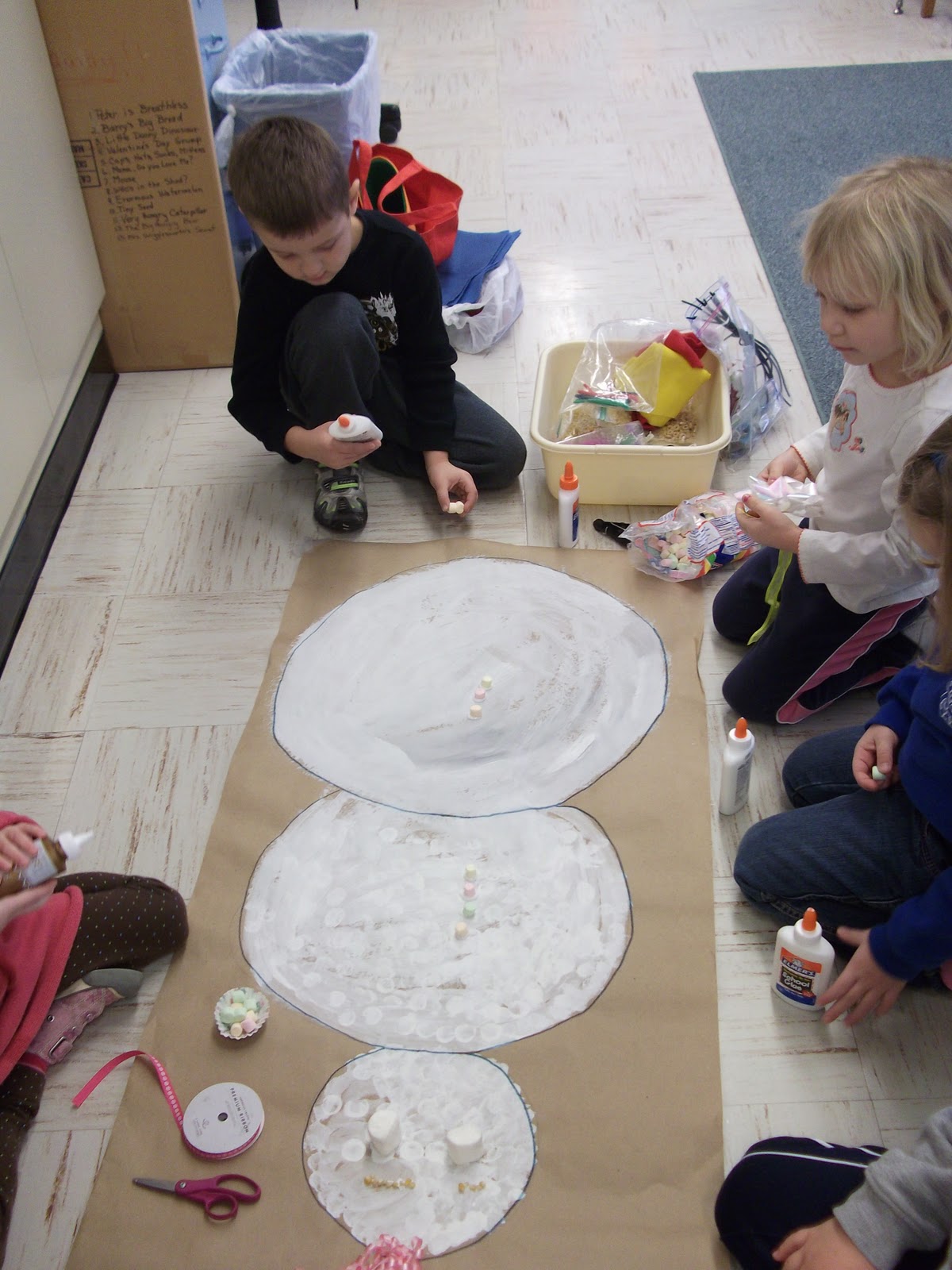 Sunshine Mountain Preschool: Snowballs by Lois Ehlert