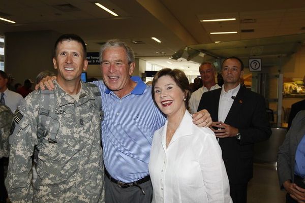 Common Cents Blog: Photos: George W. Bush greets American troops at ...