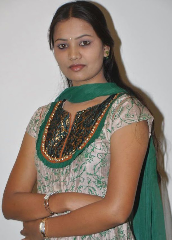 Bollywood artist blog: Tanmayee Cool Picture Album