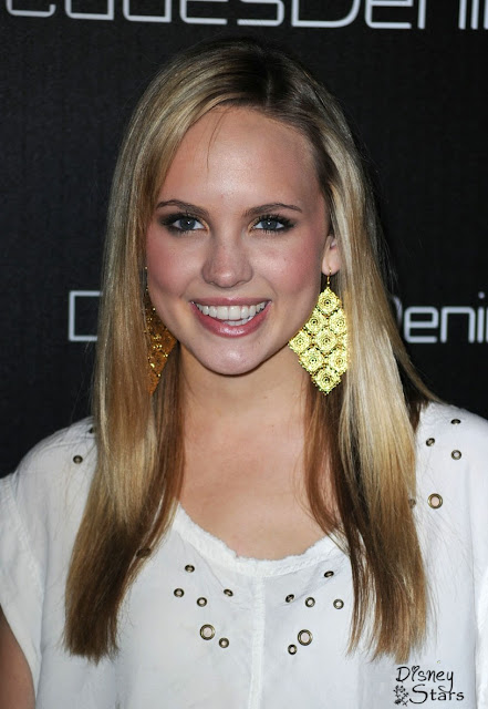 Disney Stars: Meaghan Martin en la fiesta de Decades Denim