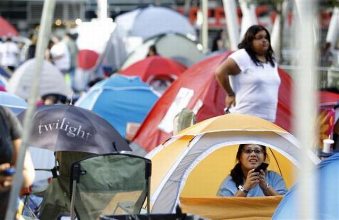 photos: Twilight Fans are Ready for Eclipse