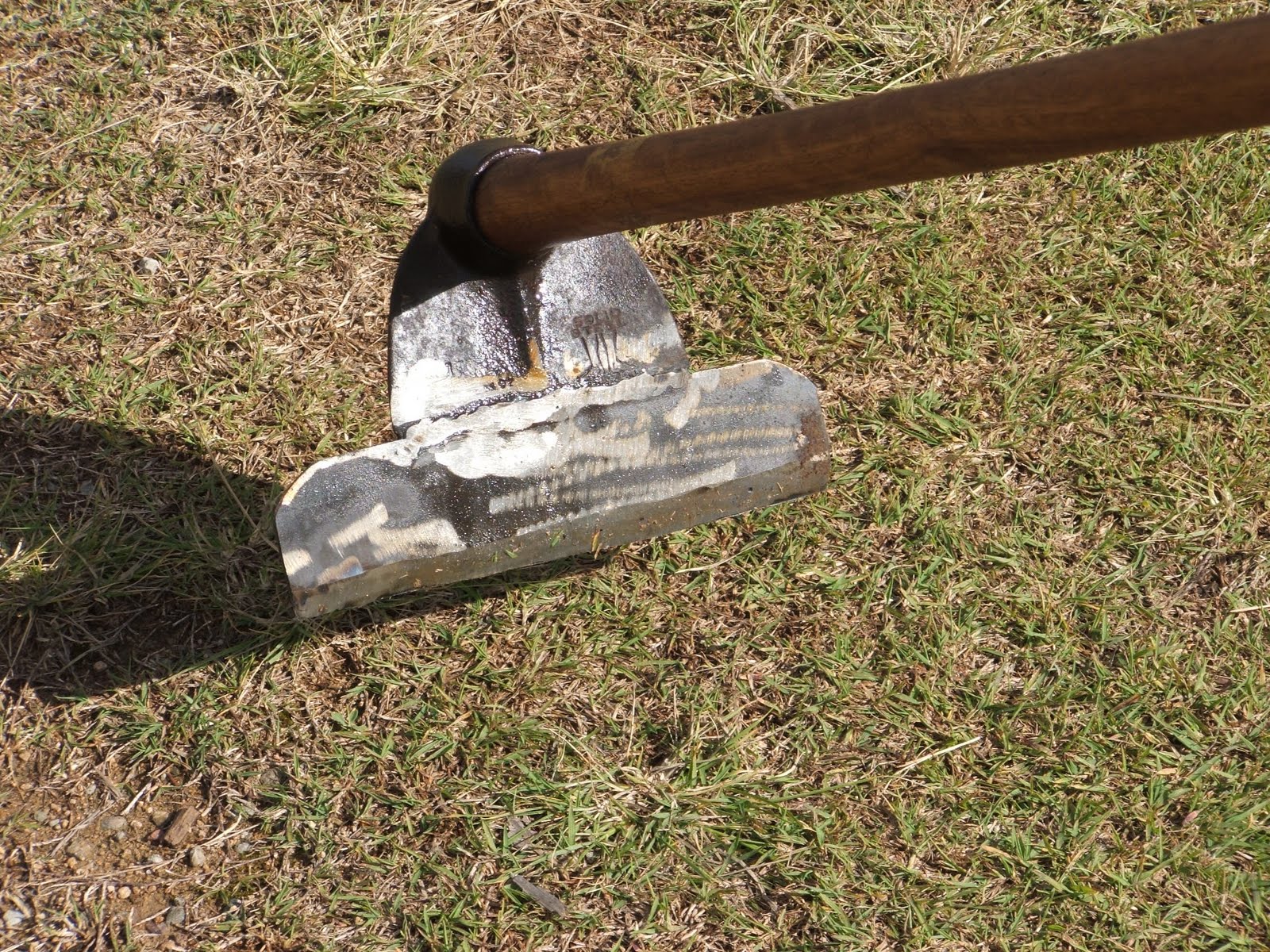 Living simply: The super hoe!