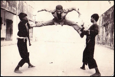 Girls Who Punch Kick Testicles >>Punch or Kick | Knowledge of Testicles